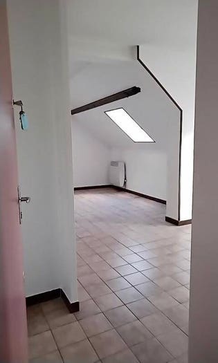 Centre Ville, Autun : Appartement 1 pièce à louer