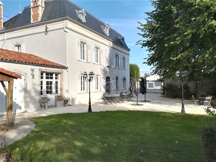 Maisons à vendre et appartements à louer - 1