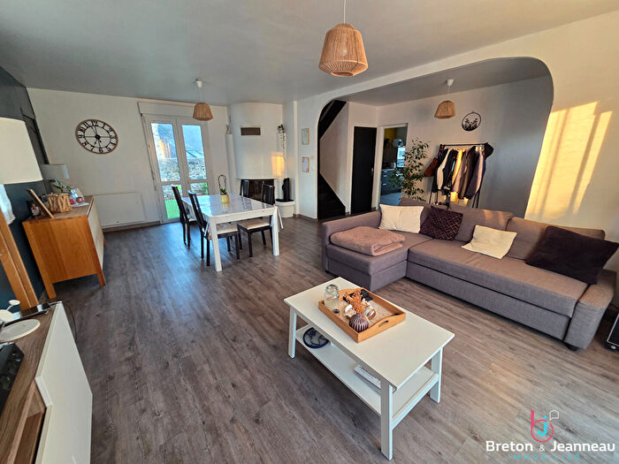 Maison à vendre - Soulgé-sur-Ouette - 5 pièces - 3 chambres