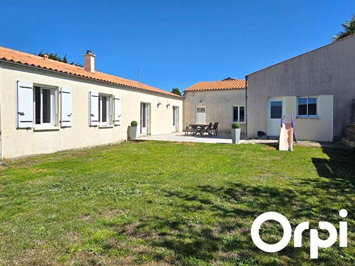 Maison à louer - Saint-Laurent-de-la-Prée - 4 pièces - 3 chambres