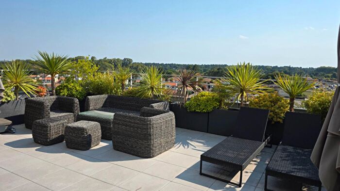 Appartement à vendre - Mérignac, Les Eyquems - 5 pièces - 4 chambres