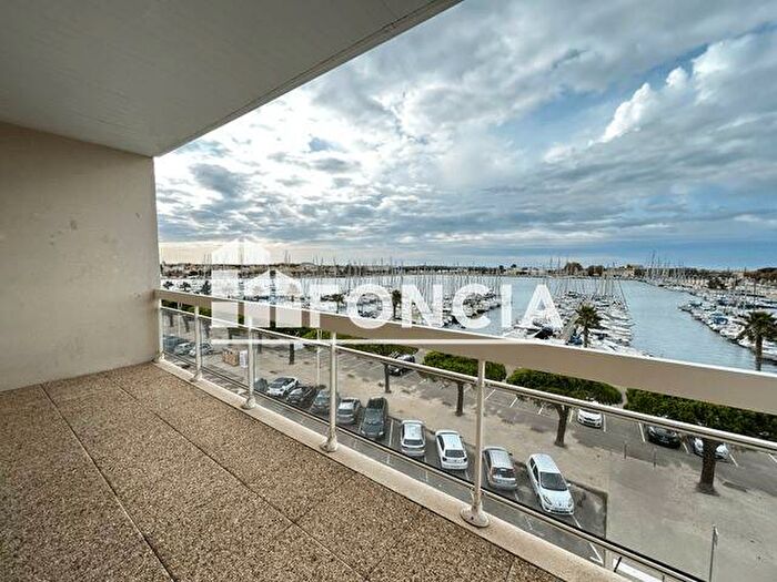 Appartement à louer - Centre, Port-Saint-Louis-du-Rhône - 3 pièces - 2 chambres