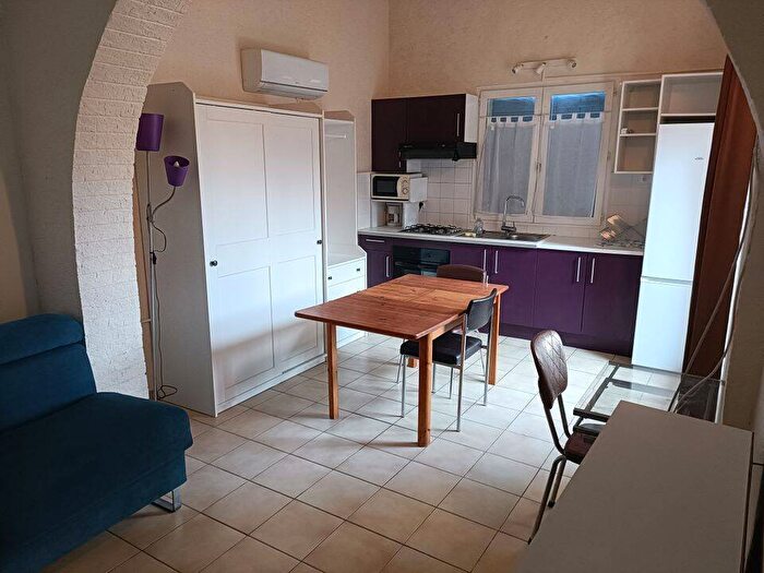 Appartement 1 pièce à louer - Aramon