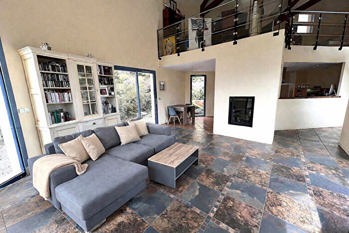 Maison 6 pièces à Le Bois-dOingt, à vendre