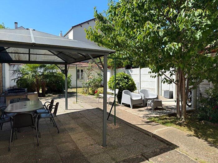 Bois de Verrières-Coulée Verte-Parc Heller, Antony : Appartement 1 pièce à louer