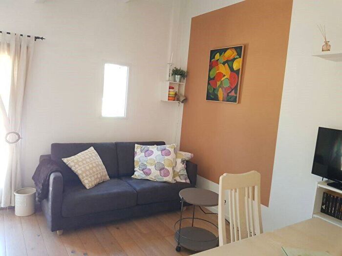Appartement 1 pièce à Meyreuil, à louer