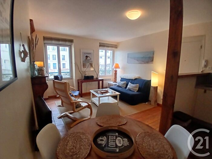 Appartement à vendre - Granville, Centre-ville - 2 pièces - 1 chambre