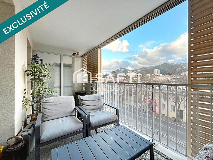 Appartement à vendre - Marseille e , Saint-Tronc - 3 pièces - 2 chambres