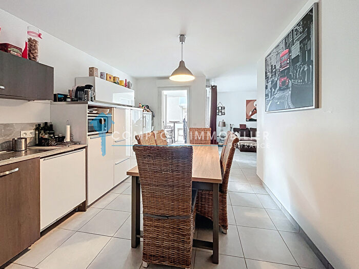 Appartement à vendre - Saint-Égrève - 4 pièces - 3 chambres