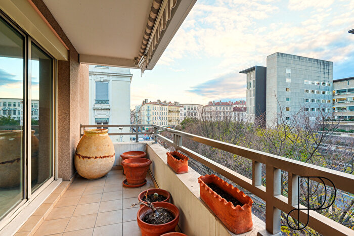 Appartement à vendre - Lyon e , Voltaire, Part Dieu - 4 pièces - 2 chambres