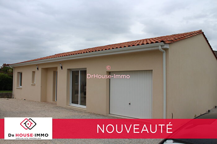 Maison 5 pièces à Gond-Pontouvre, à vendre