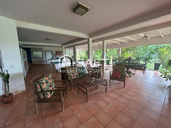 Maison à vendre - Matoury - 12 pièces - 6 chambres