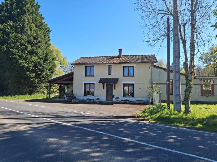 Maison 9 pièces à vendre à Darnac