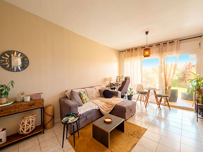 Appartement à vendre - Saint-Pierre, LAsile, Bassin Plat, Bassin Martin - 2 pièces - 1 chambre