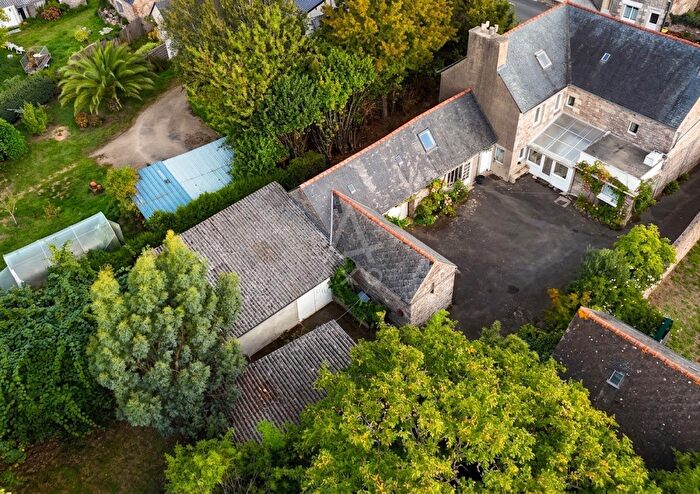 Pléhédel : Maison 8 pièces à vendre