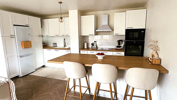 Appartement à vendre - Survilliers - 3 pièces - 2 chambres