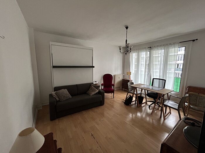 Appartement à louer - Grenoble, La Capuche, Grands Boulevards - 1 pièce