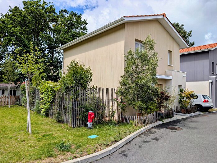 Andernos-les-Bains : Maison 4 pièces à vendre