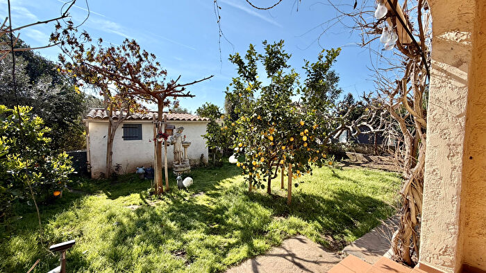 Maison à vendre - La Londe-les-Maures, Moulin-Vieux, Ondine, Mas dArgent, Stade Vitria - 5 pièces - 4 chambres