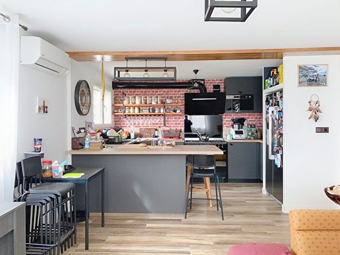 Maison à vendre - Bernac - 6 pièces - 5 chambres