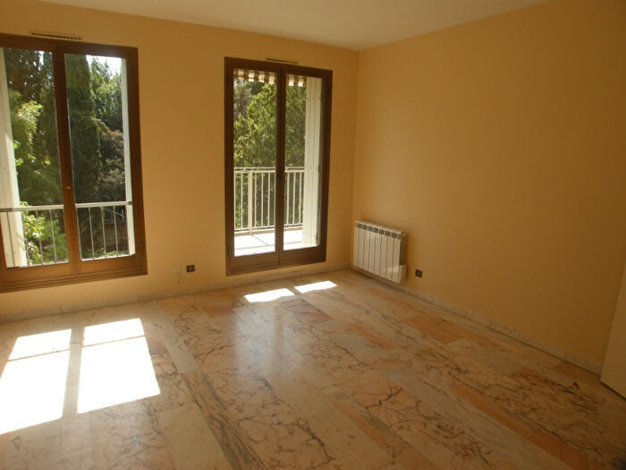 Appartement 3 pièces à Montpellier, Centre historique, à louer