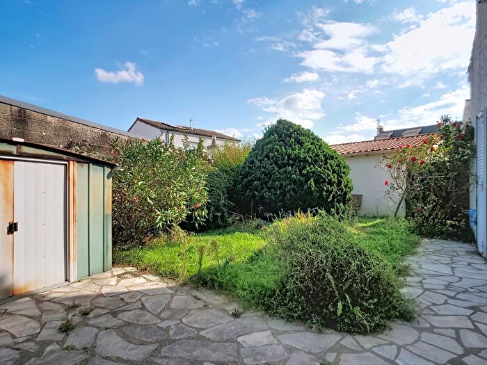 Maison 4 pièces à Saint-Sébastien-sur-Loire, Ouest, à vendre