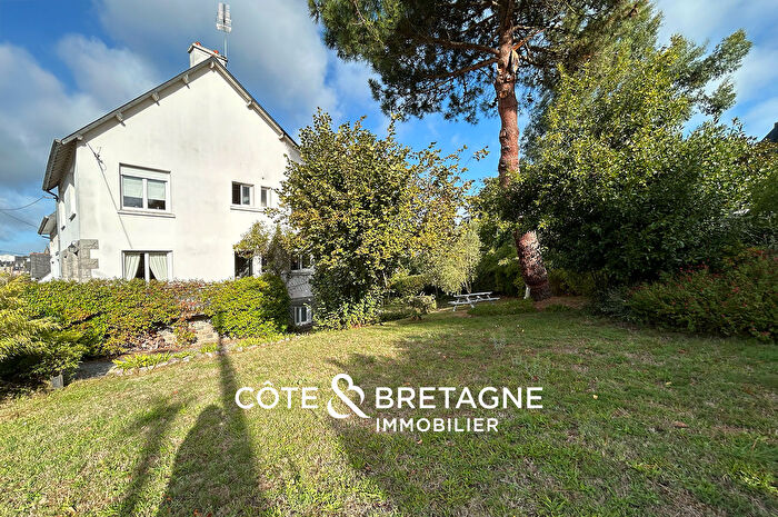 Maison à vendre - Saint-Brieuc - 6 pièces - 5 chambres