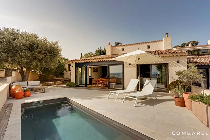 Maison à vendre - La Ciotat, Mugel, La Garde, Sainte-Croix - 5 pièces - 4 chambres