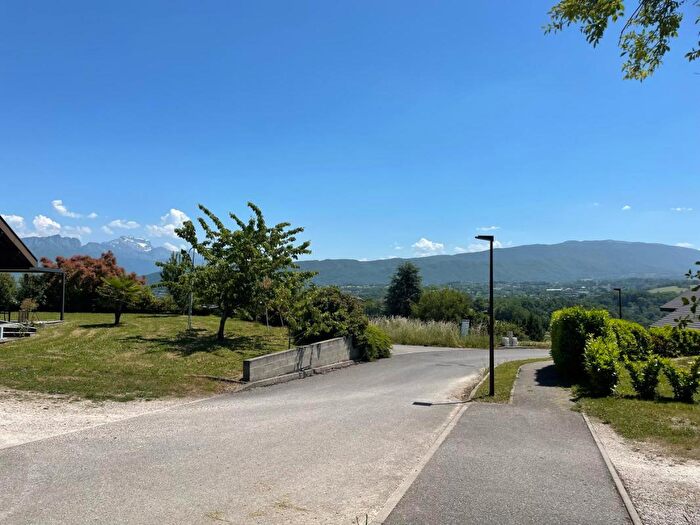 Maison 6 pièces à Poisy, à vendre