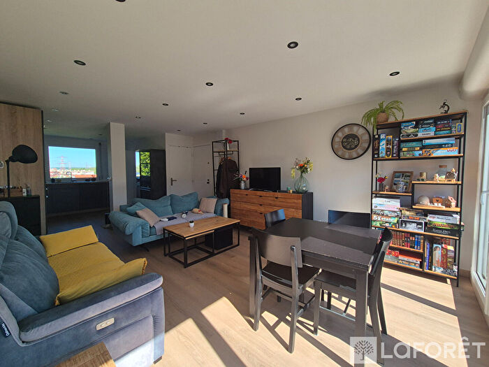 Palaiseau, Est : Appartement 3 pièces à vendre