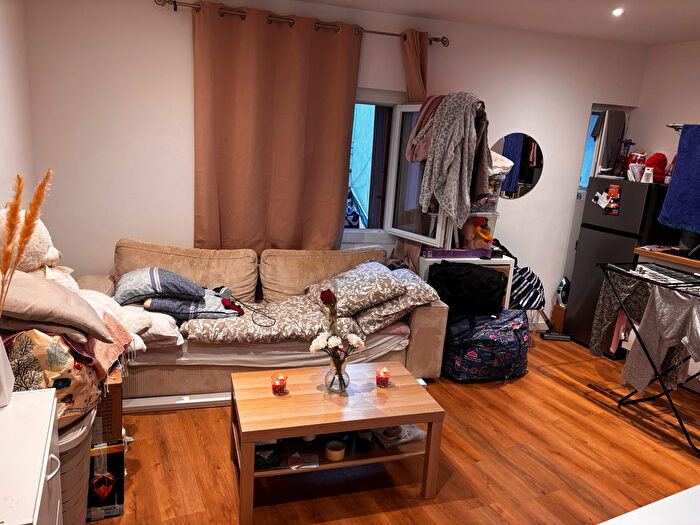 Appartement à louer - La Valette-du-Var, Centre-ville - 1 pièce