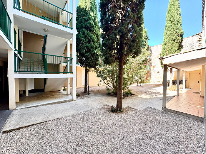 Appartement 1 pièce à louer à Nîmes, Placette