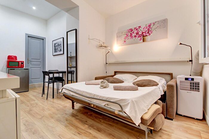 Nice, Vieux Nice - Appartement 1 pièce à vendre