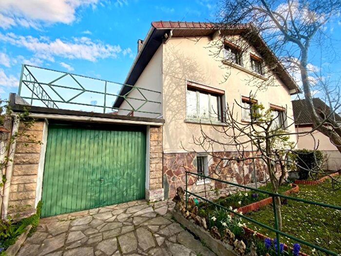 Maison à vendre - Aulnay-sous-Bois, Vieux Pays, Roserai, Bourg - 5 pièces - 4 chambres