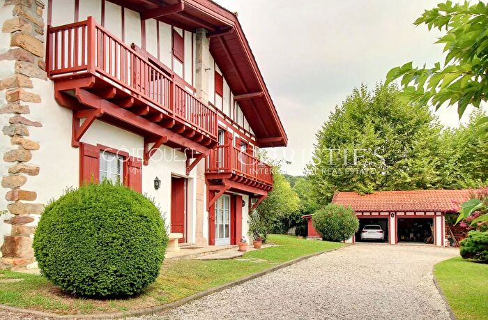 Maison à vendre - Ascain - 8 pièces - 5 chambres