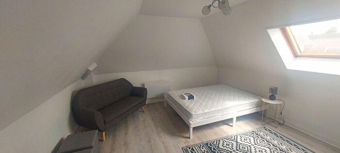 Appartement 1 pièce à Saint-Quentin, Vermandois, à louer