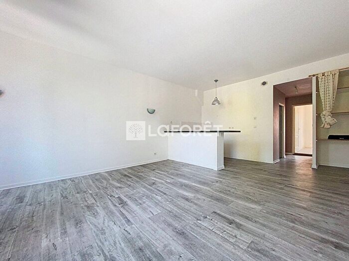 Appartement à louer - Cerisaie, Elbeuf - 3 pièces - 2 chambres