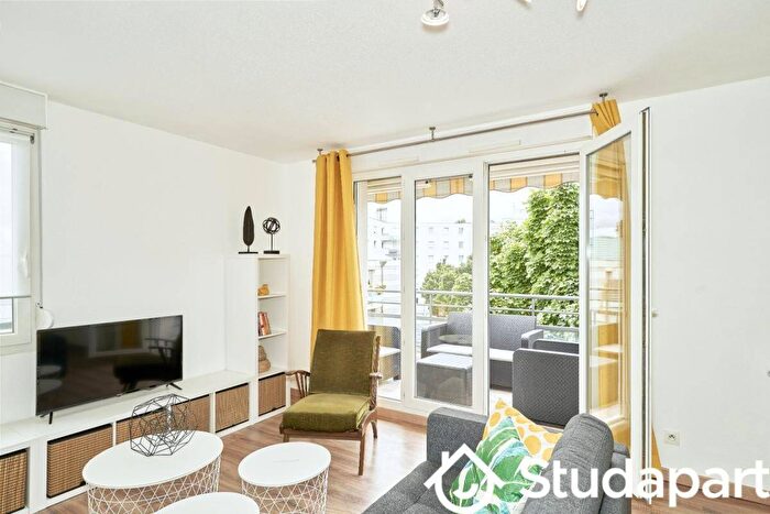 Appartement à louer - Koenigshoffen Ouest-Centre Est, Strasbourg - 1 pièce - 2 chambres