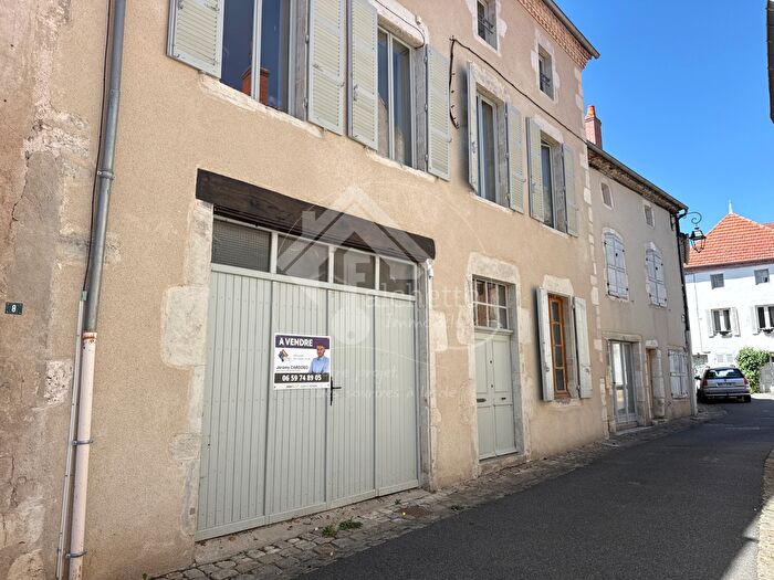 Maison 6 pièces à vendre à Ébreuil
