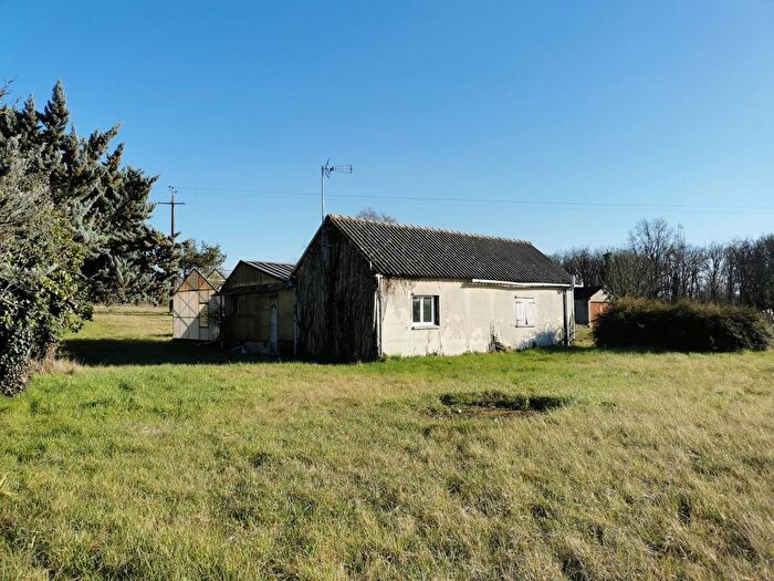 Maison à vendre - Souzay-Champigny - 2 pièces - 1 chambre