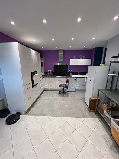 Maison à vendre - Gensac-la-Pallue - 5 pièces - 3 chambres