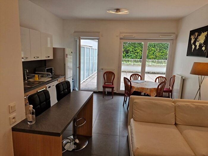 Appartement à louer - Division Leclerc, Châtenay-Malabry - 3 pièces - 2 chambres