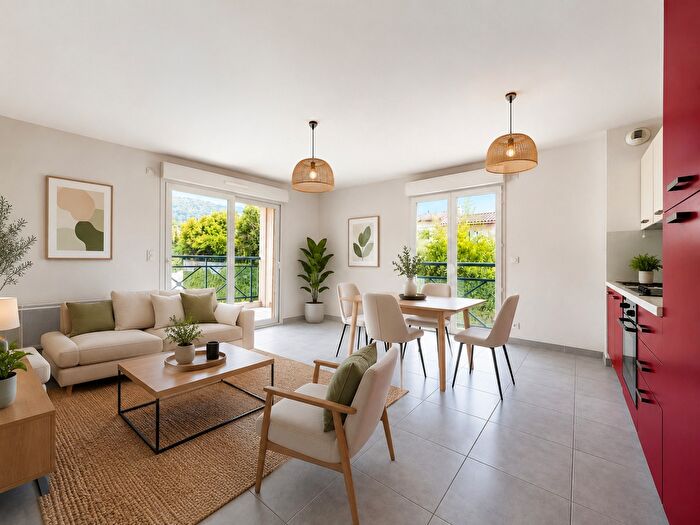 Grasse, Saint-Claude : Appartement 3 pièces à vendre