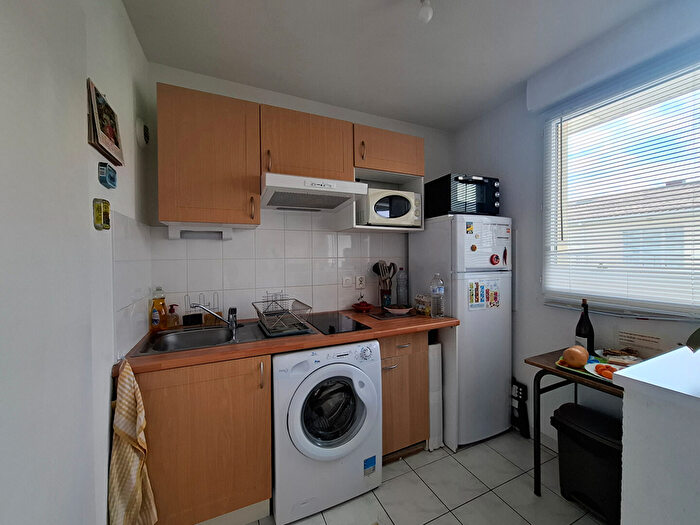 Appartement à vendre - Saint-Jean-dAngély - 2 pièces - 1 chambre