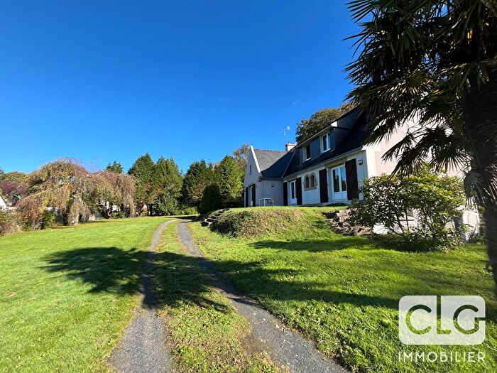 Maison à louer - Melgven - 5 pièces - 3 chambres
