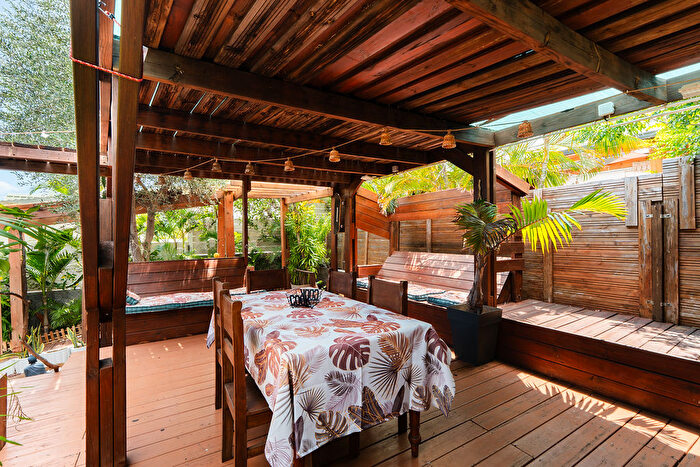 Maison à vendre - Saint-Paul, Saline les Bains - 6 pièces - 4 chambres