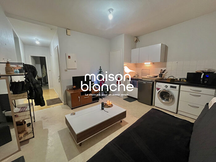 Appartement à louer - Parthenay - 2 pièces - 1 chambre