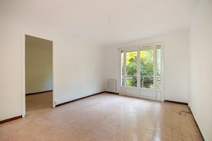 Appartement à vendre - Marseille e , Sainte-Marguerite - 3 pièces - 2 chambres