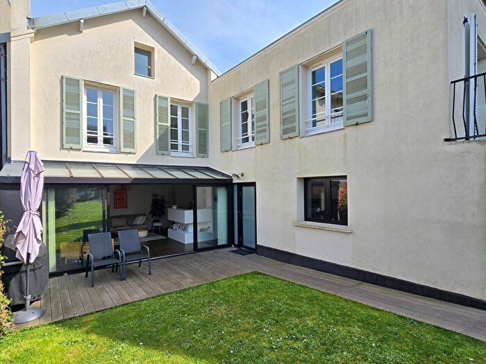 Maison 6 pièces à louer à Ernest Renan-Chataigneraie, Sèvres