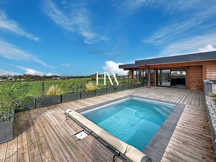 Maison à vendre - Bossey - 5 pièces - 3 chambres